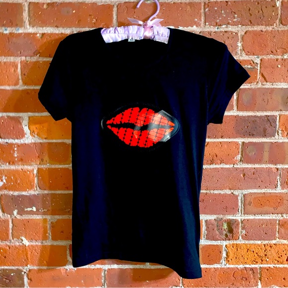 Tops | Super Cool Talking Lips Tee Shirt Battery Operated Must Watch ...